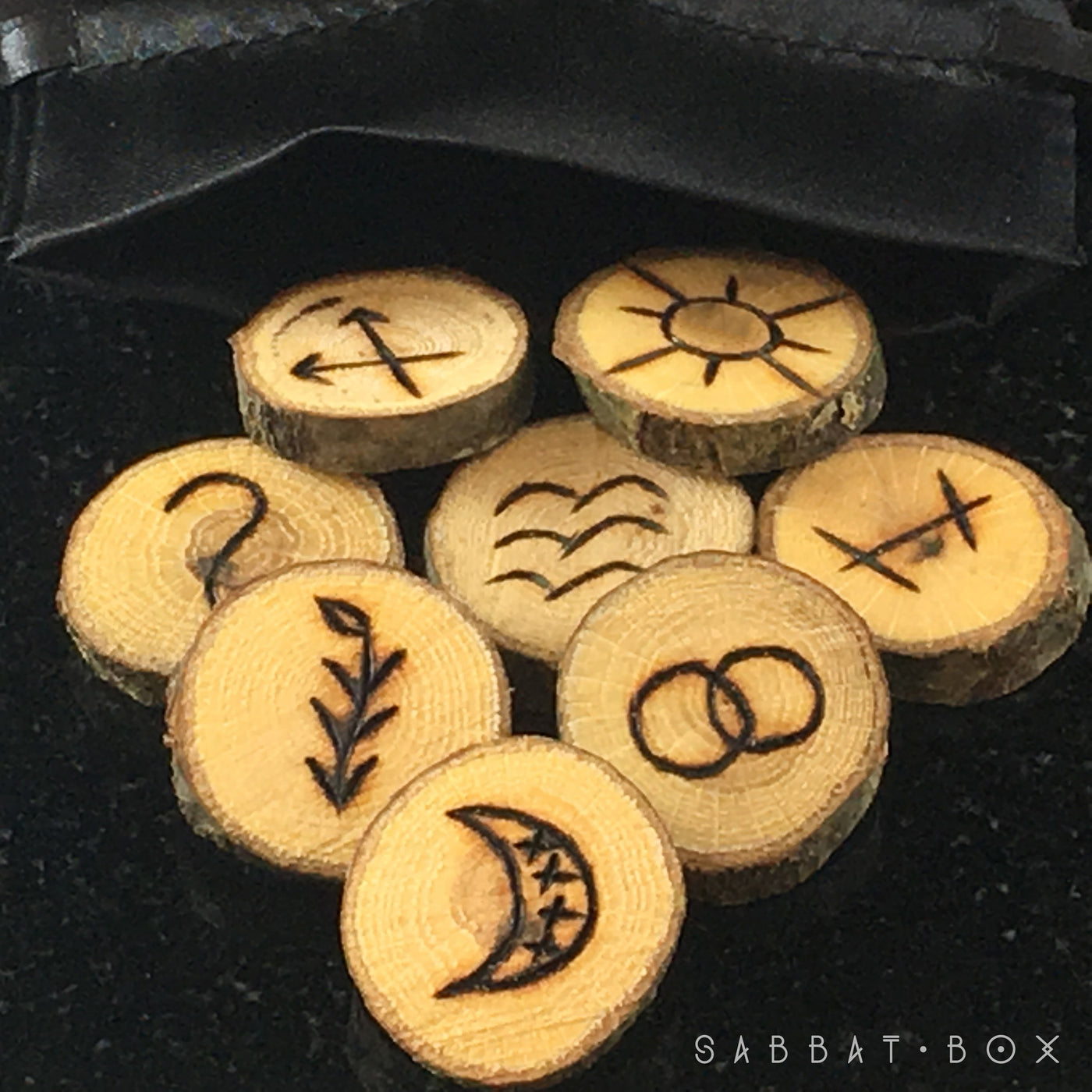 Witches' Rune Set With Black Satin Bag & Instructions – Sabbat Box